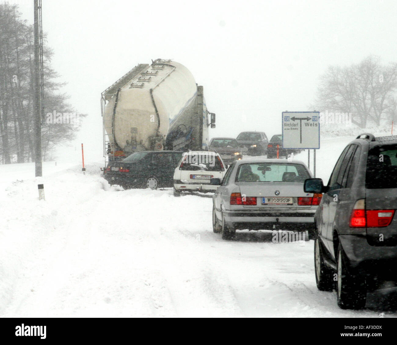 slippery surface of packed snow Stock Photo - Alamy