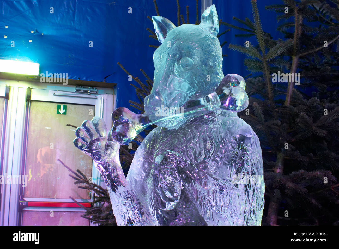 Ice sculptures. Dog with bone Stock Photo - Alamy