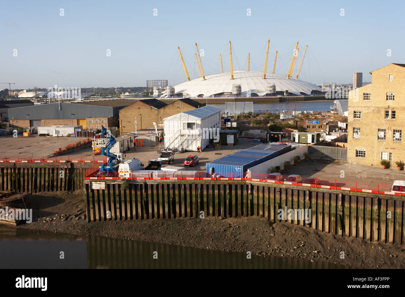 London uk 02 hi-res stock photography and images - Alamy