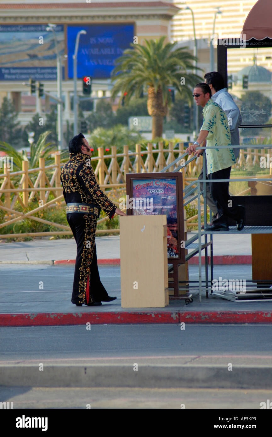 Elvis impersonator vegas hi-res stock photography and images - Alamy