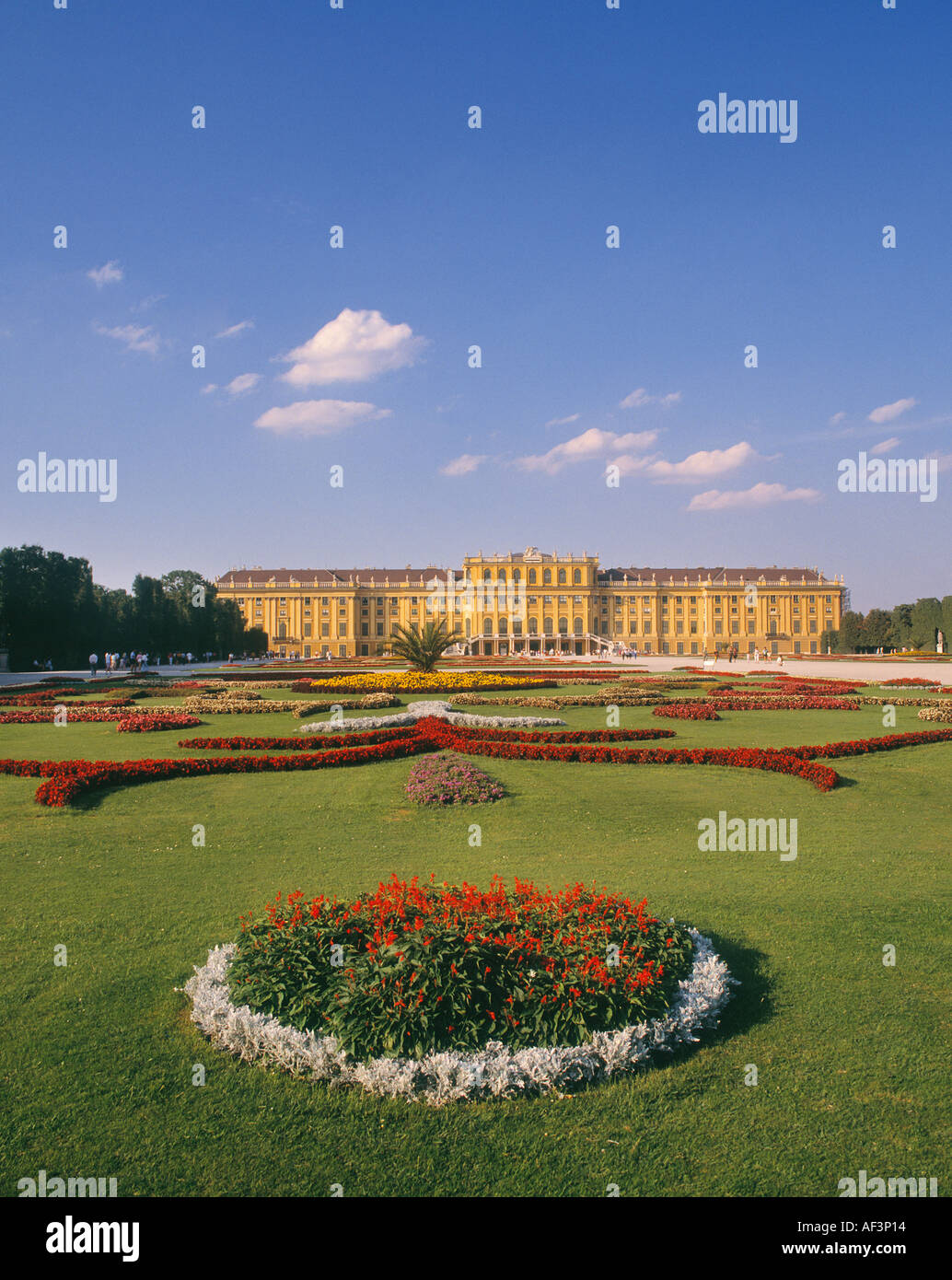 Vienna Austria Schonbrunn Palace and gardens Stock Photo - Alamy