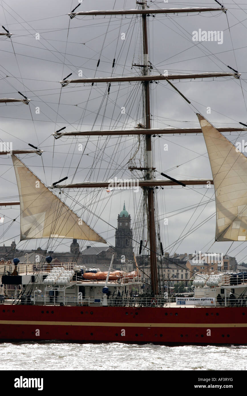 Old sailor yacht hi-res stock photography and images - Alamy