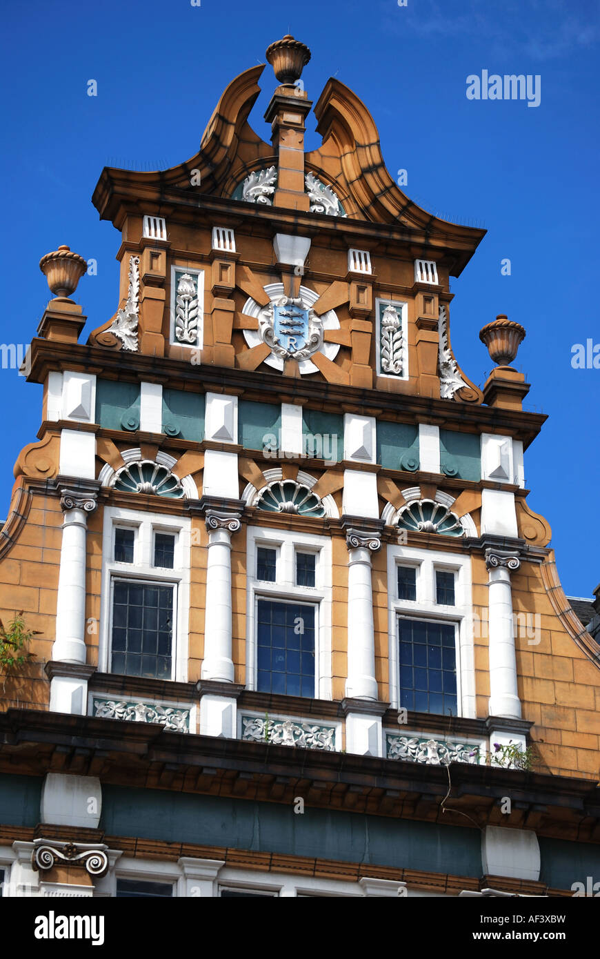 Attractive building frontage, Market Place, Kingston upon Thames, Royal ...