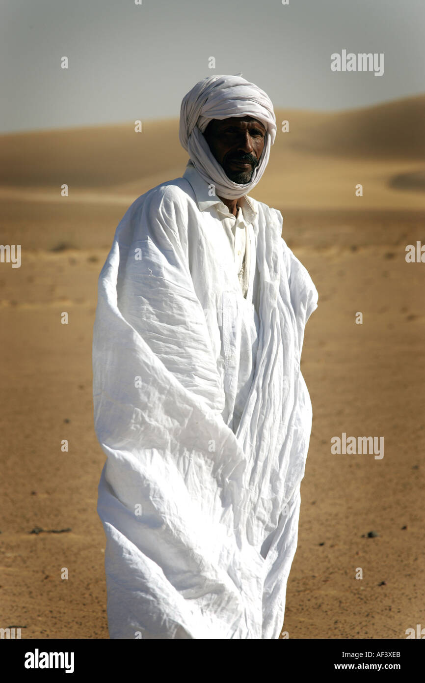 Portrait tuareg man white turban hi-res stock photography and images ...