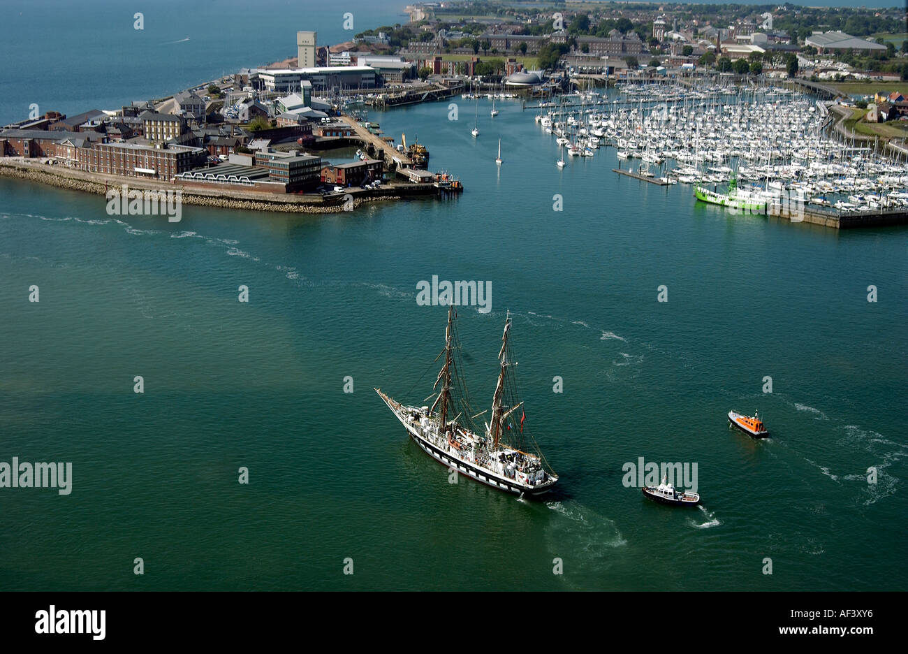 Stavros niarchos sailing ship tall hi-res stock photography and images ...