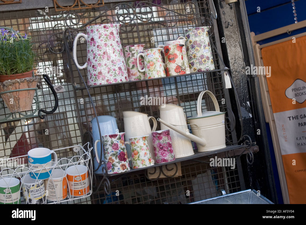 Flower and plant shopping at Columbia Row Sunday Market Hackney Road ...