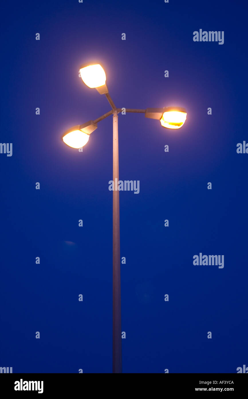 Sodium street light uk hi-res stock photography and images - Alamy