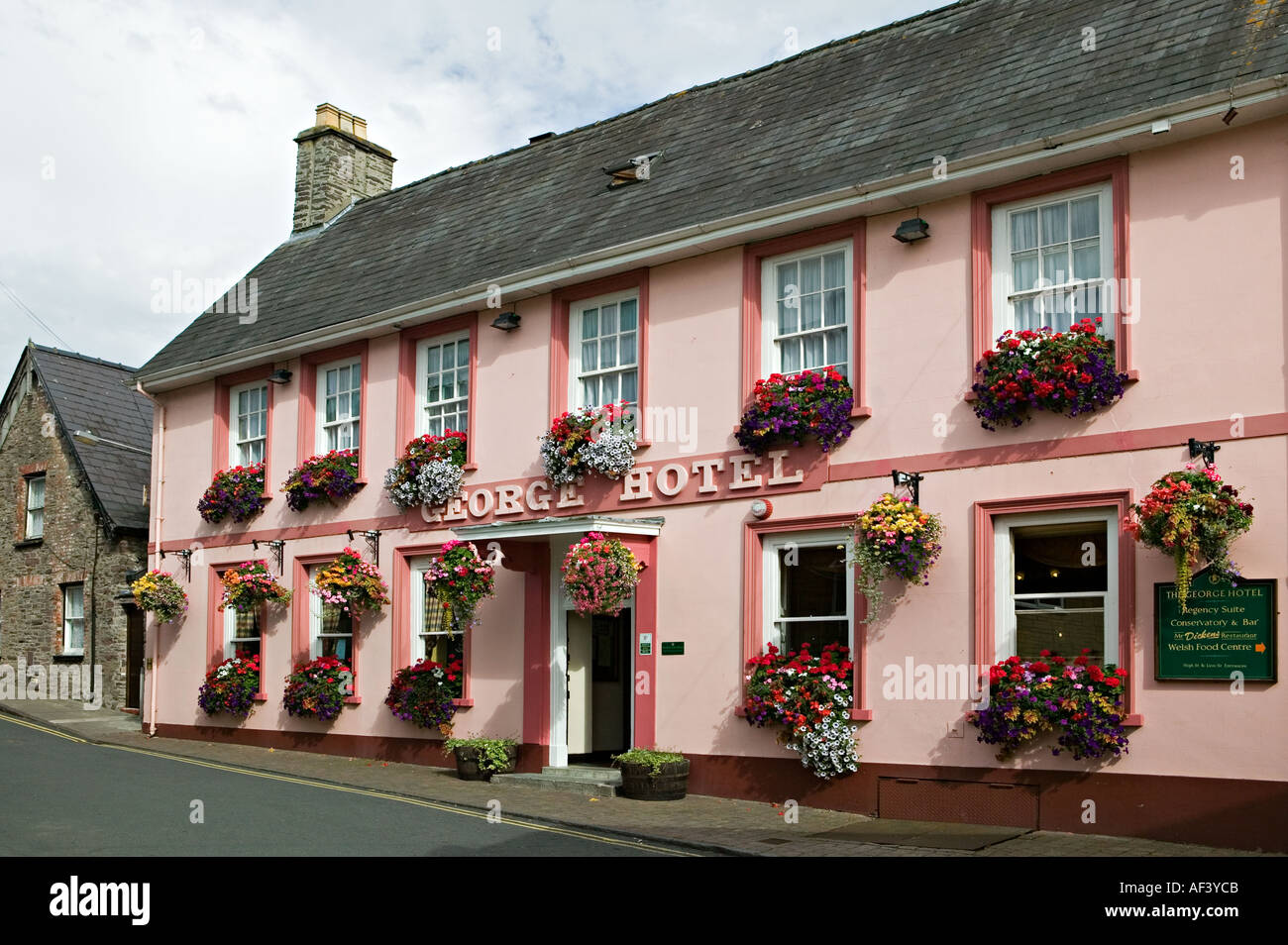 The george hotel hi-res stock photography and images - Alamy