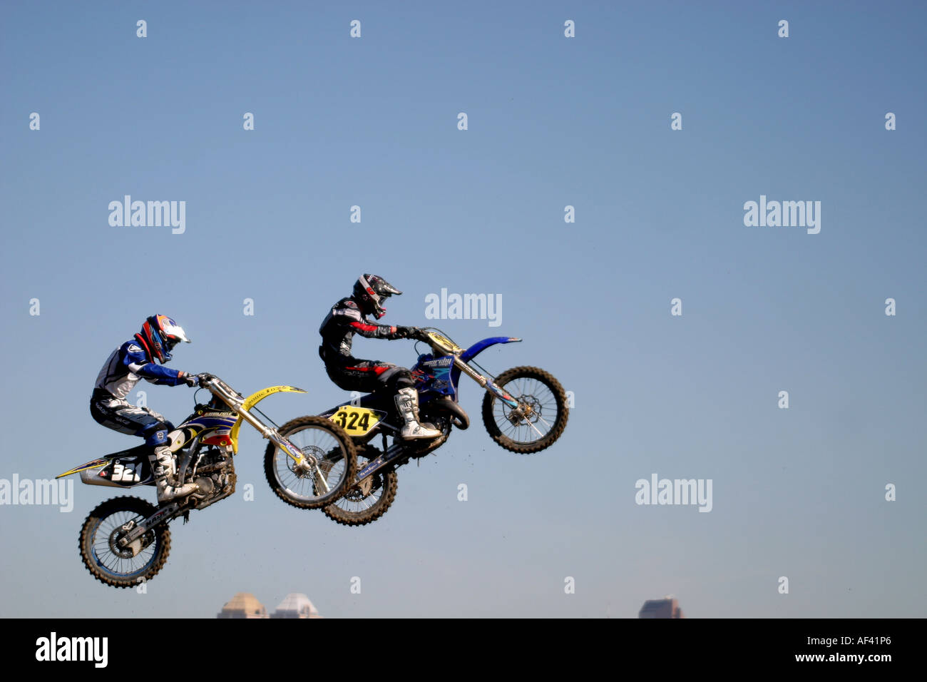 Motorcycle jumping train hi-res stock photography and images - Alamy