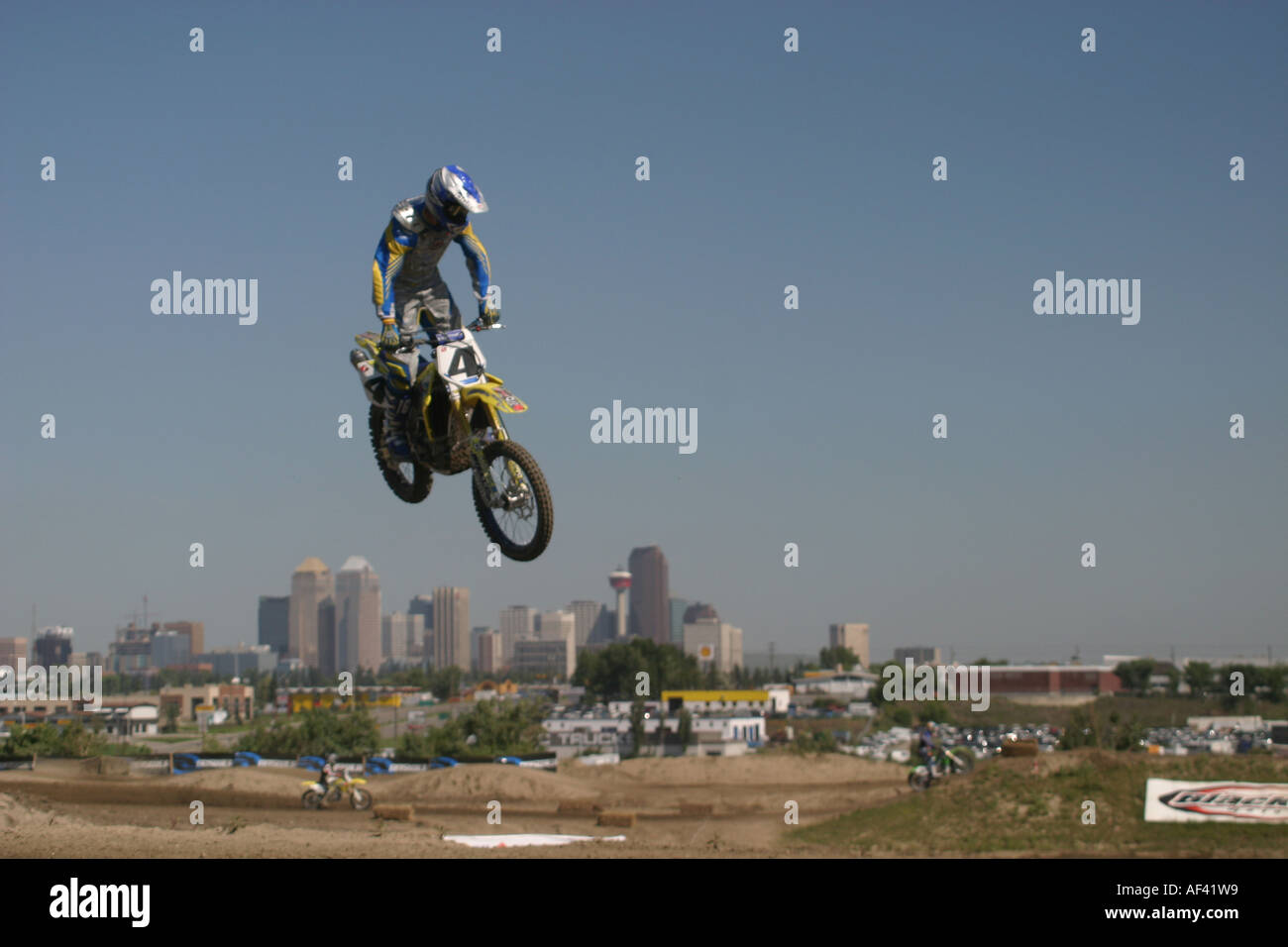 Motorcycle jumping train hi-res stock photography and images - Alamy