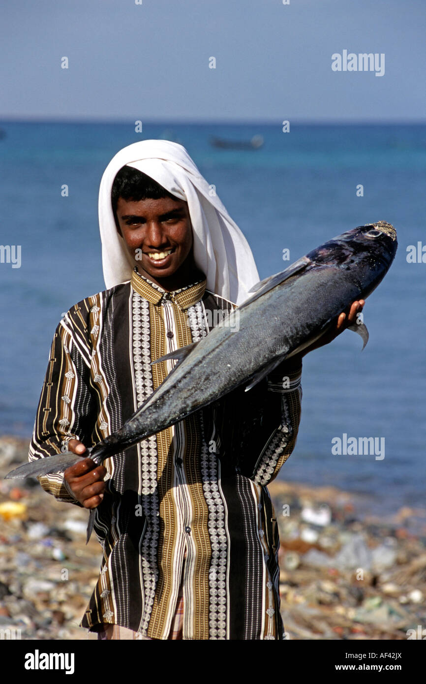 Yemeni fisherman hi-res stock photography and images - Alamy
