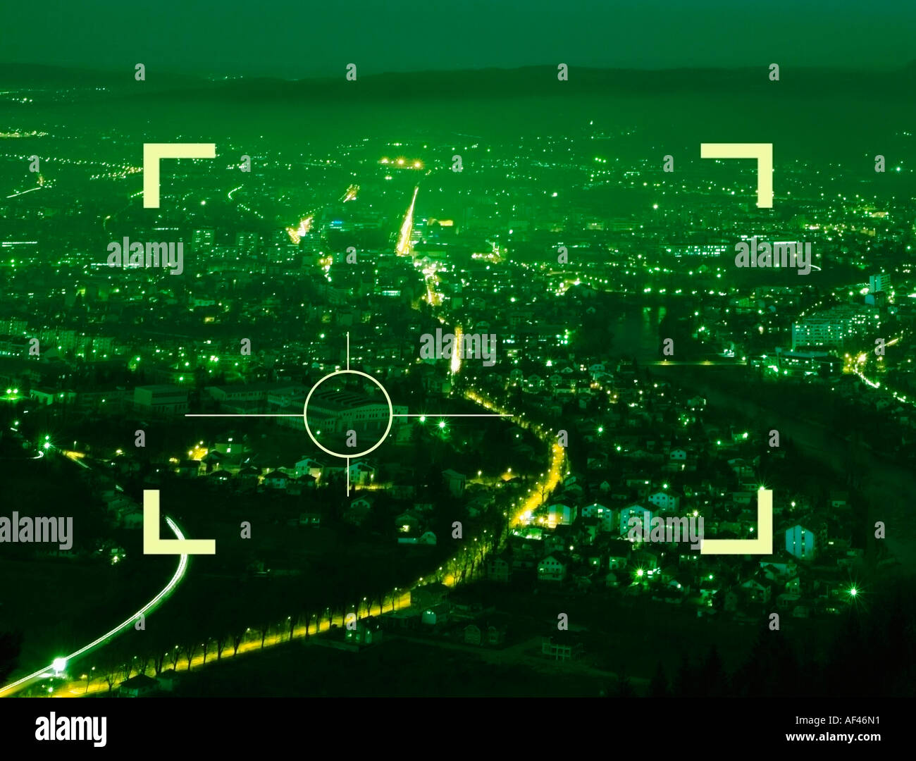 Cross hairs night sight hi-res stock photography and images - Alamy