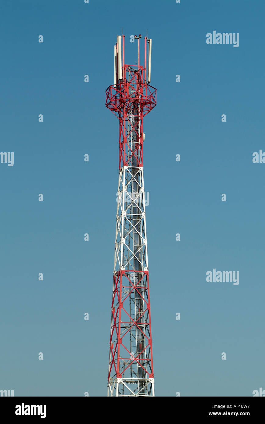 Communications tower hi-res stock photography and images - Alamy