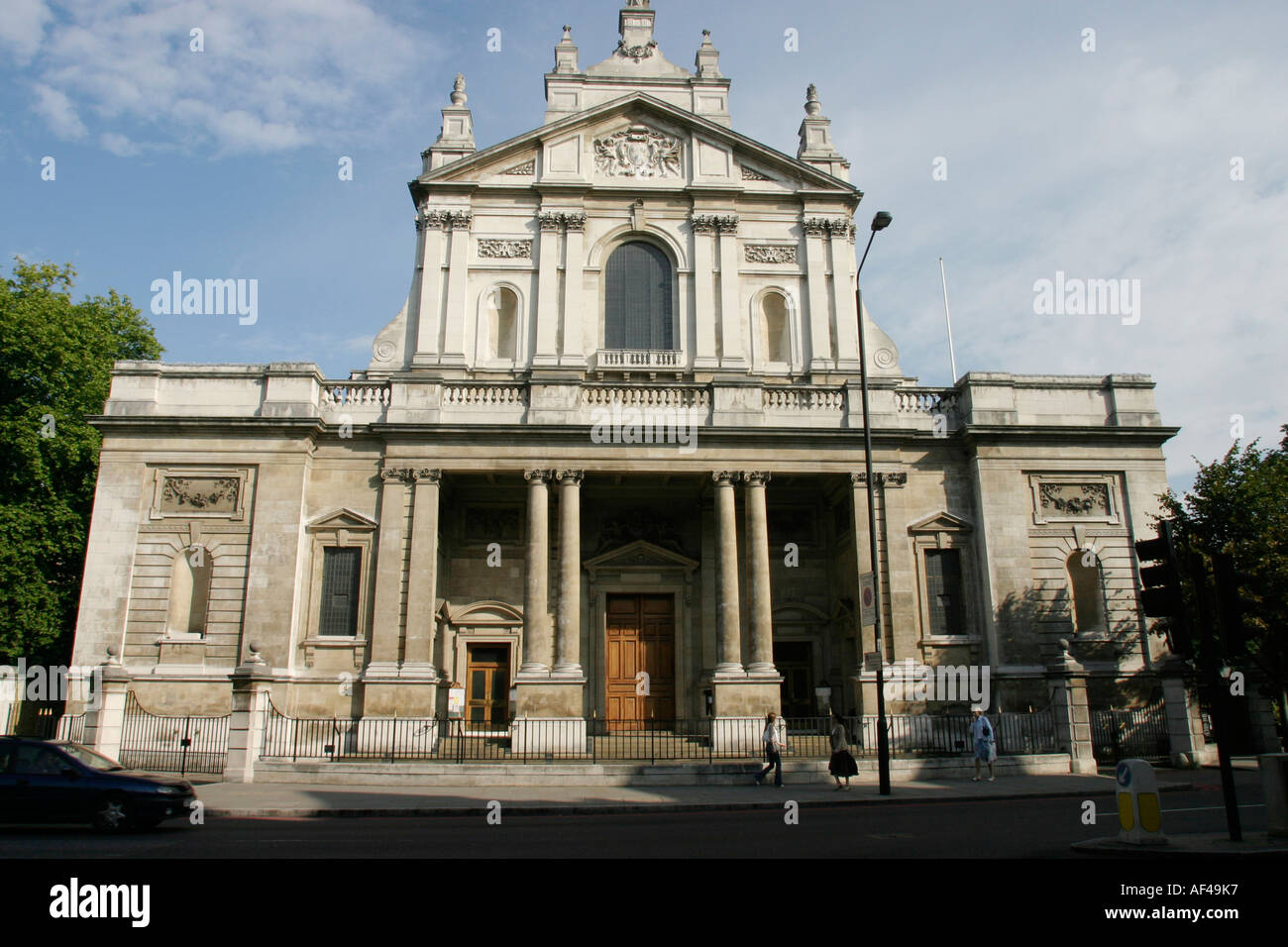 Holy Trinity Church Brompton Road London Stock Photo - Alamy