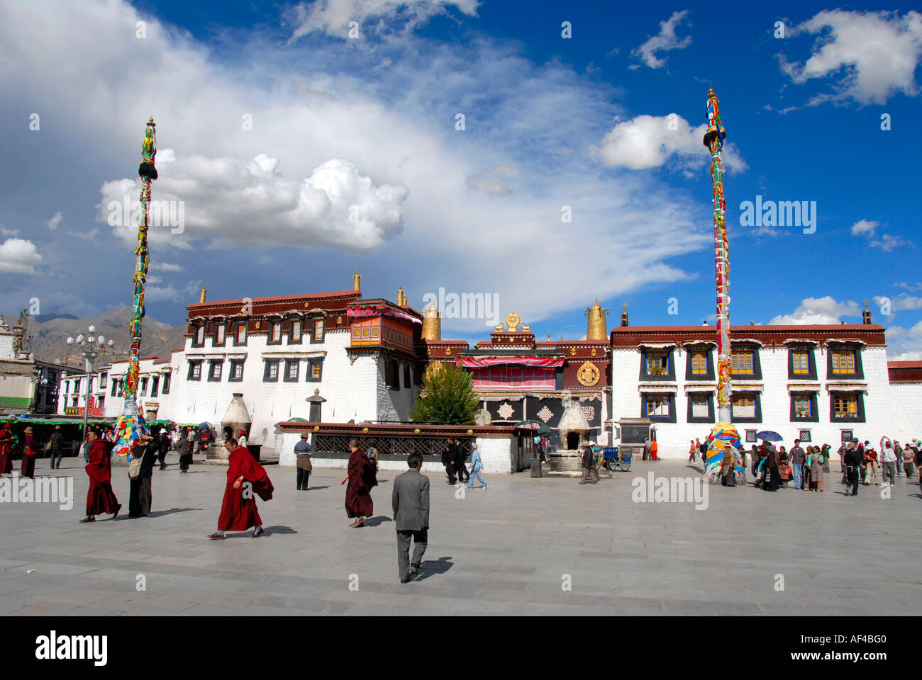 Barkhor area hi-res stock photography and images - Alamy