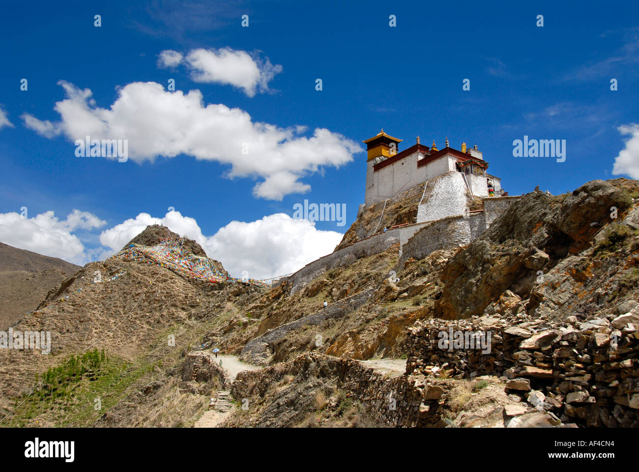 Yumbulagang fortress tibet hi-res stock photography and images - Alamy
