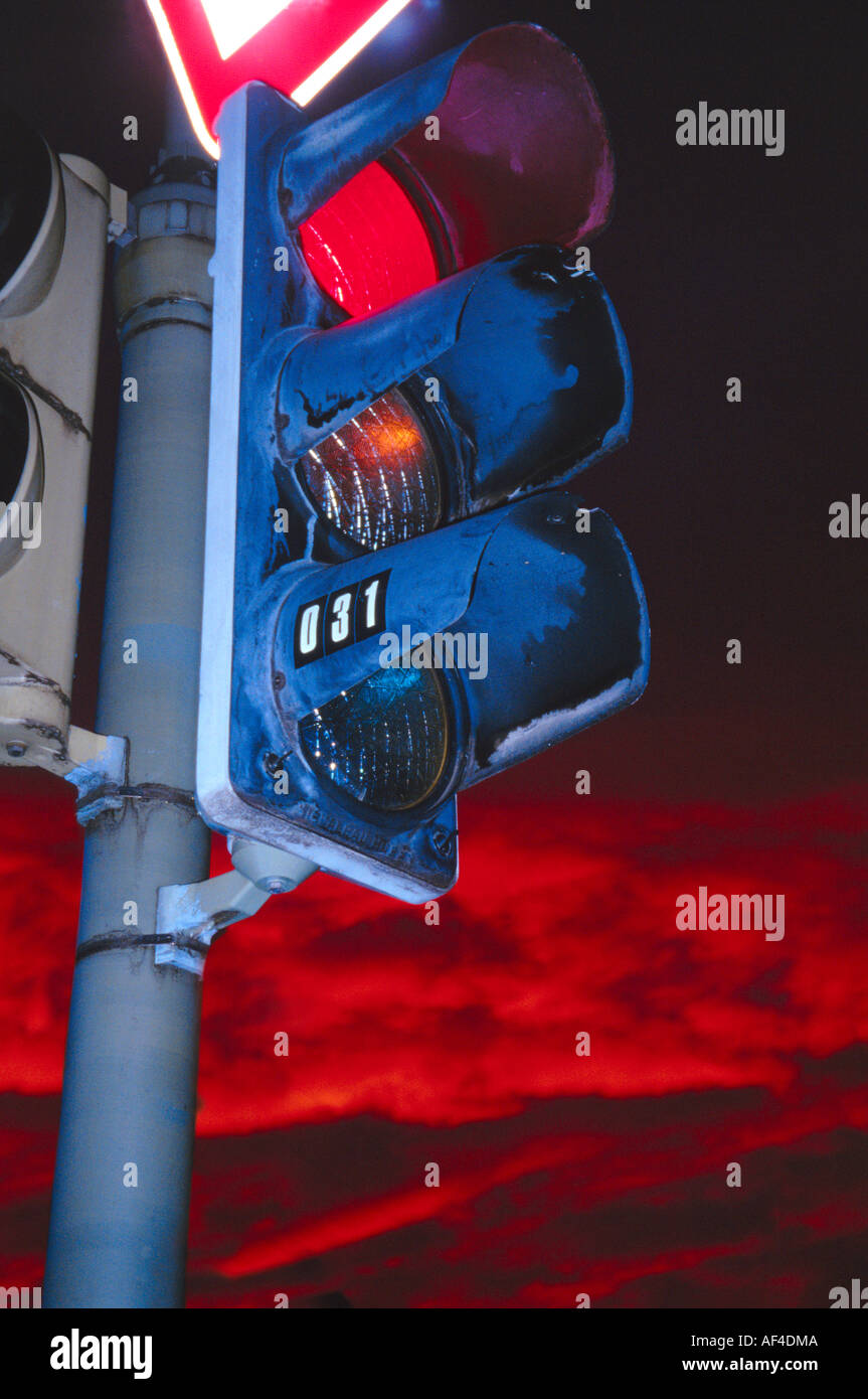 Traffic light by night Stock Photo - Alamy