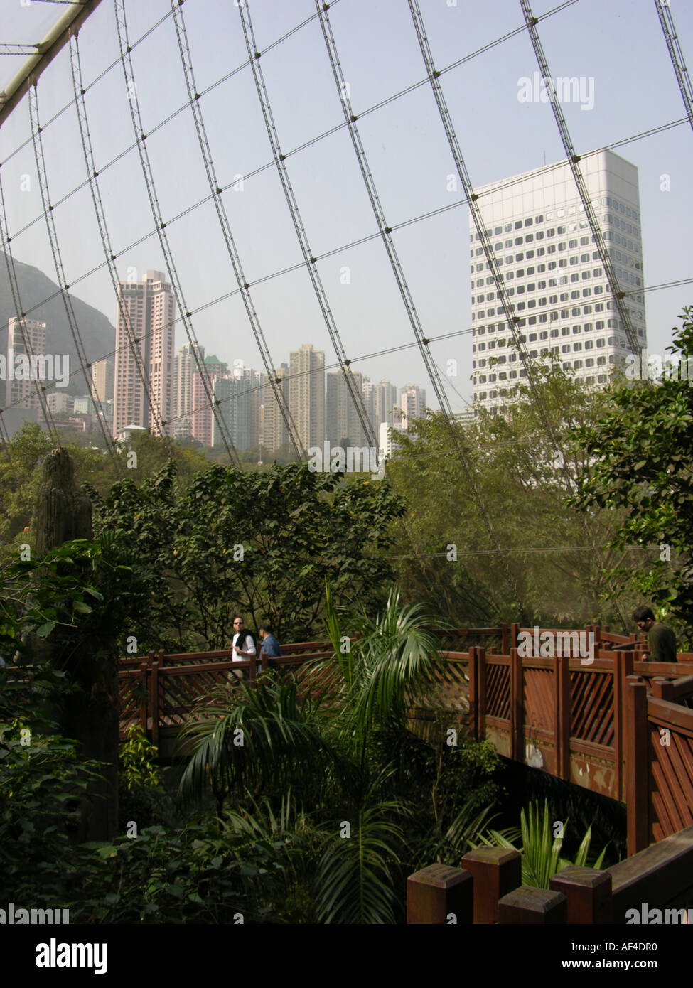 Bird Voliere, Hong Kong Zoological & Botanical Gardens in Hong Kong ...