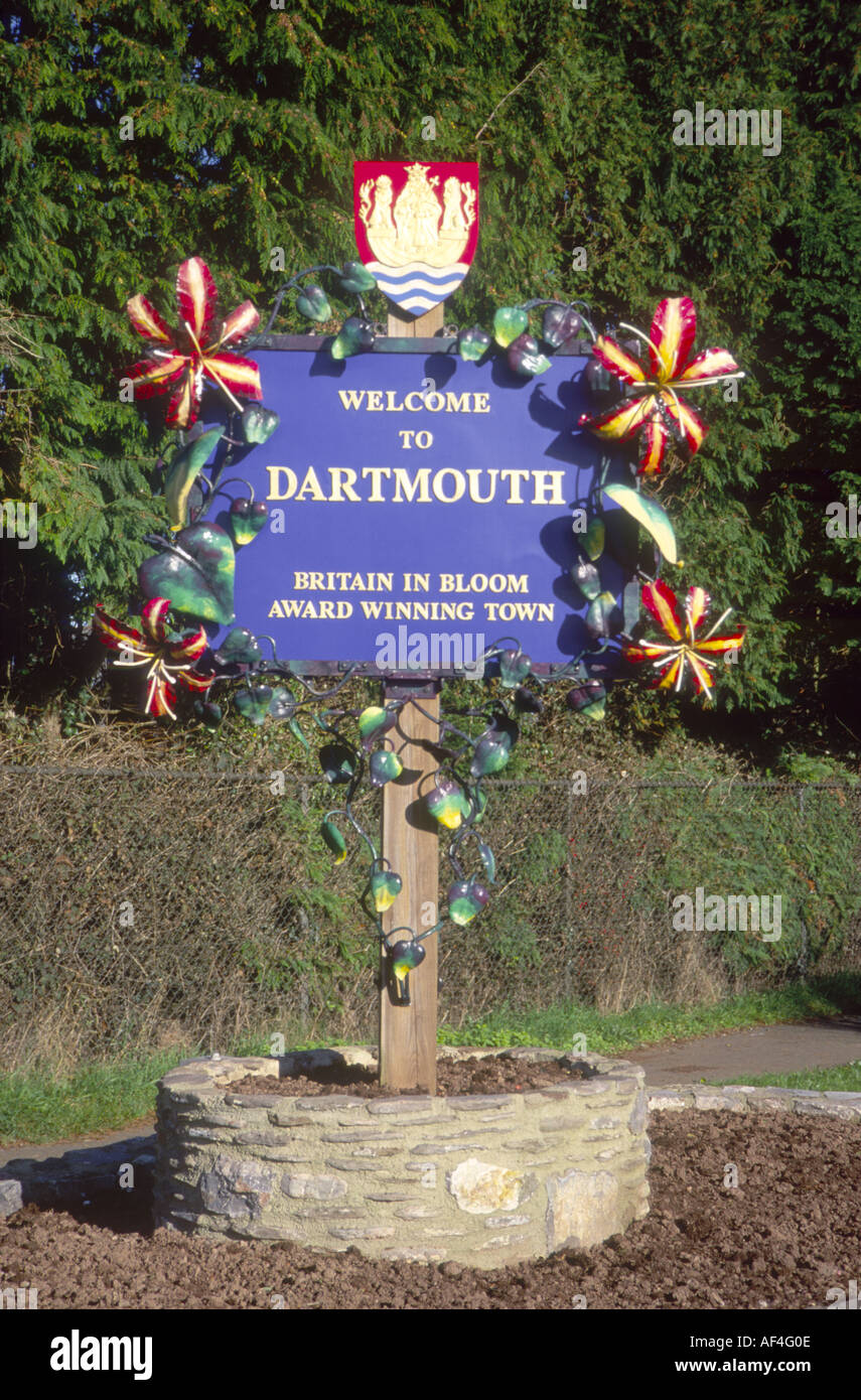 Welcome to dartmouth sign hi-res stock photography and images - Alamy