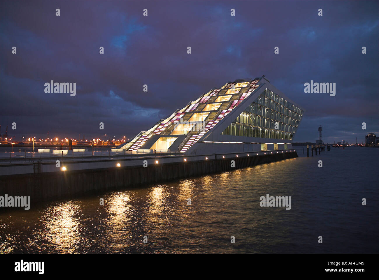Modern office building Dockland at river Elbe at Hamburg Harbour at ...