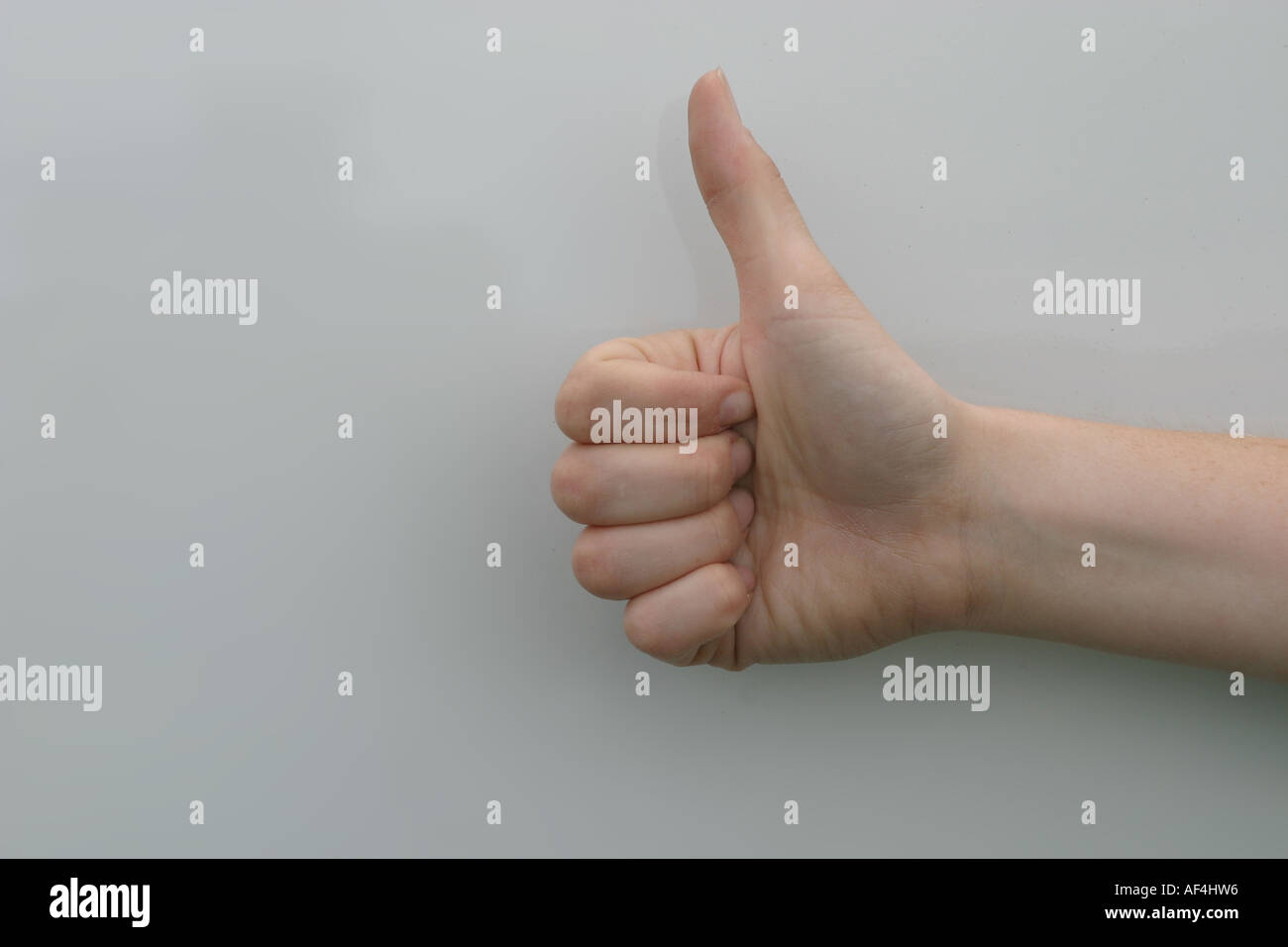 Approval signals hi-res stock photography and images - Alamy