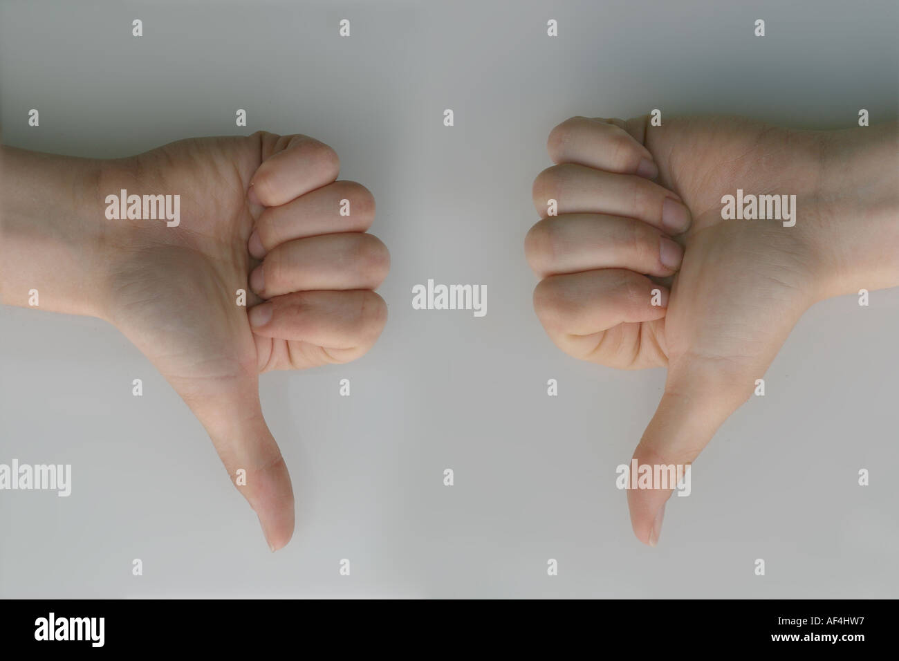 Clashing hand hi-res stock photography and images - Alamy