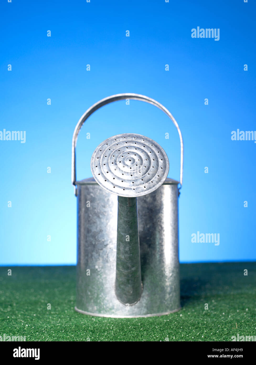 Watering can head hi-res stock photography and images - Alamy