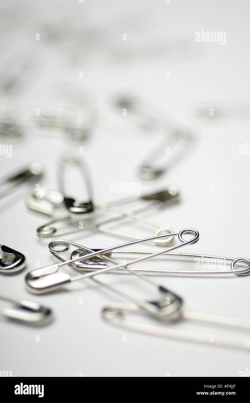Pins connected hi-res stock photography and images - Alamy