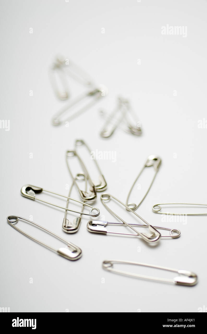Pins connected hi-res stock photography and images - Alamy