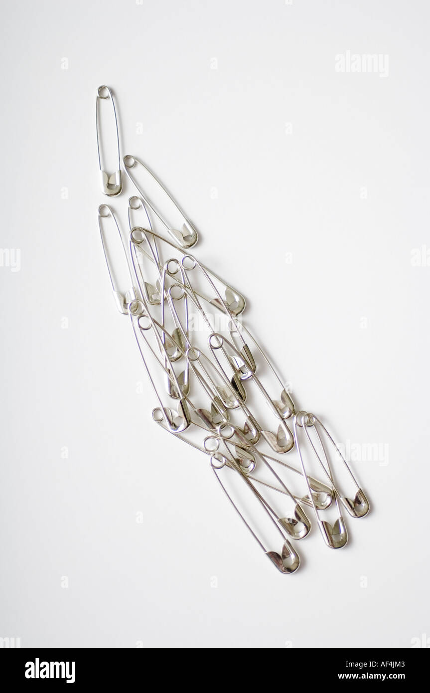 Pins connected hi-res stock photography and images - Alamy