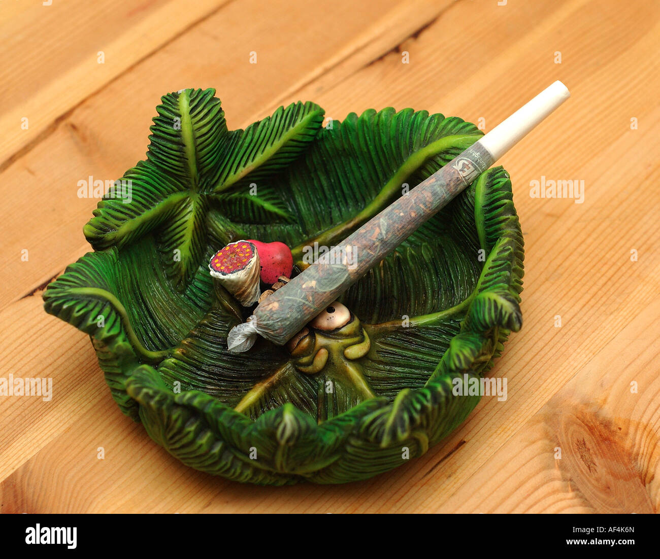 Cannabis joint ashtray hi-res stock photography and images - Alamy