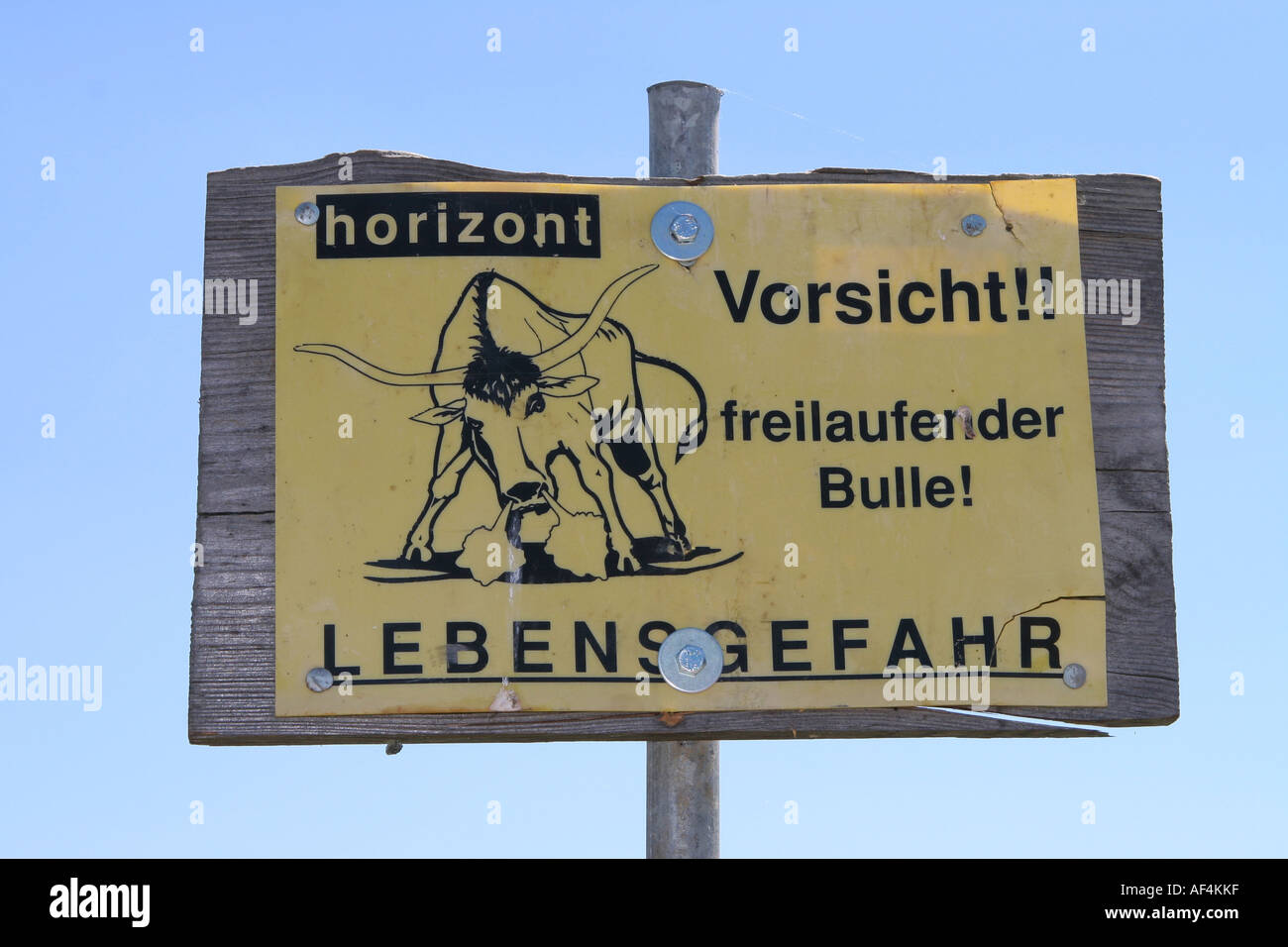 Danger sign for bulls hi-res stock photography and images - Alamy