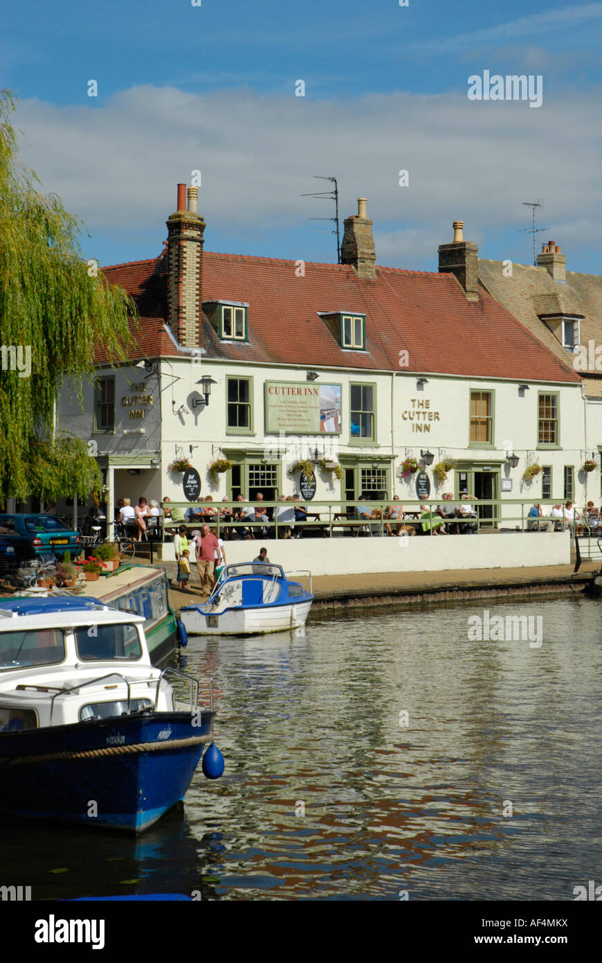 Waterside ely hi-res stock photography and images - Alamy