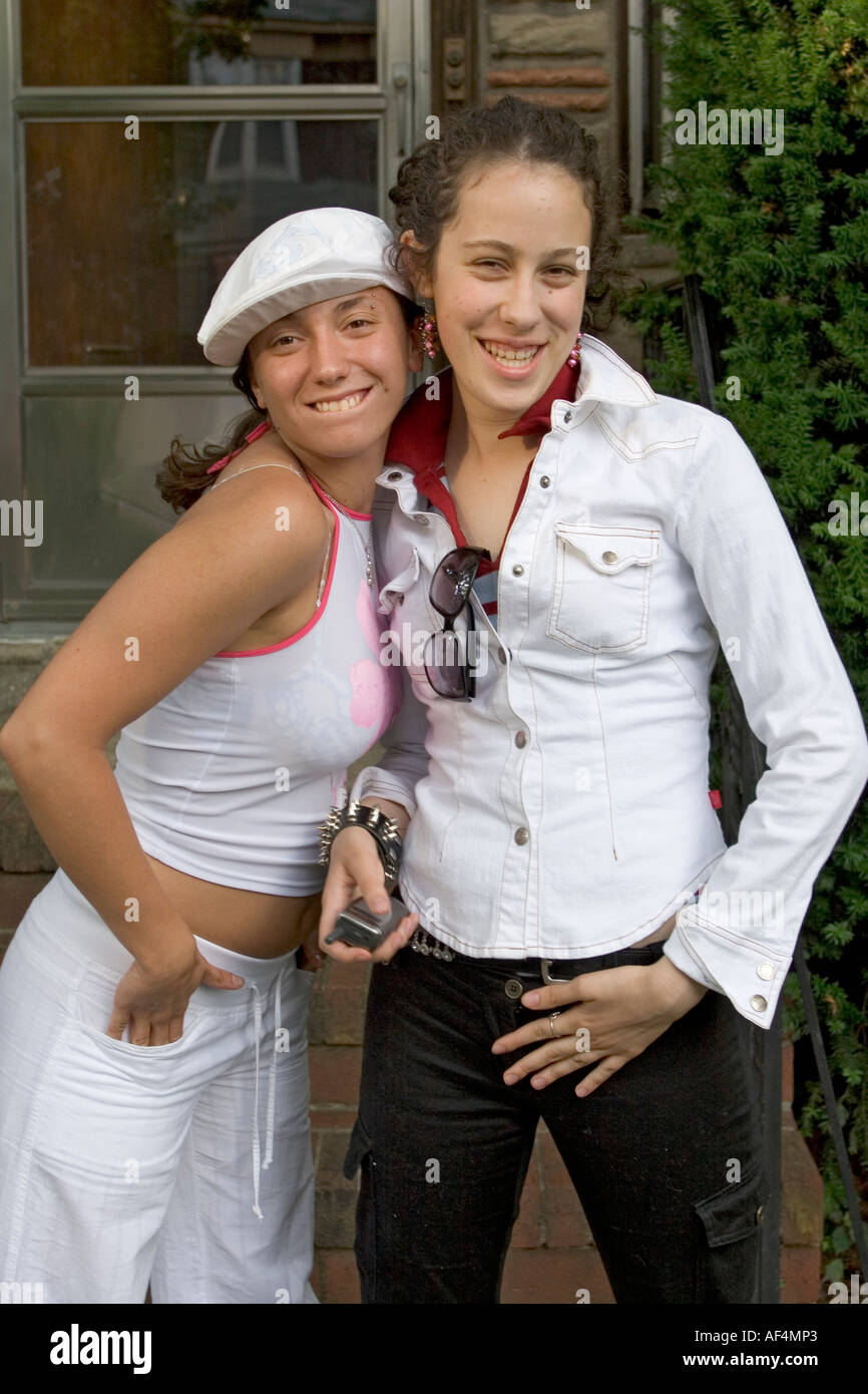 Teen cousins hi-res stock photography and images - Alamy