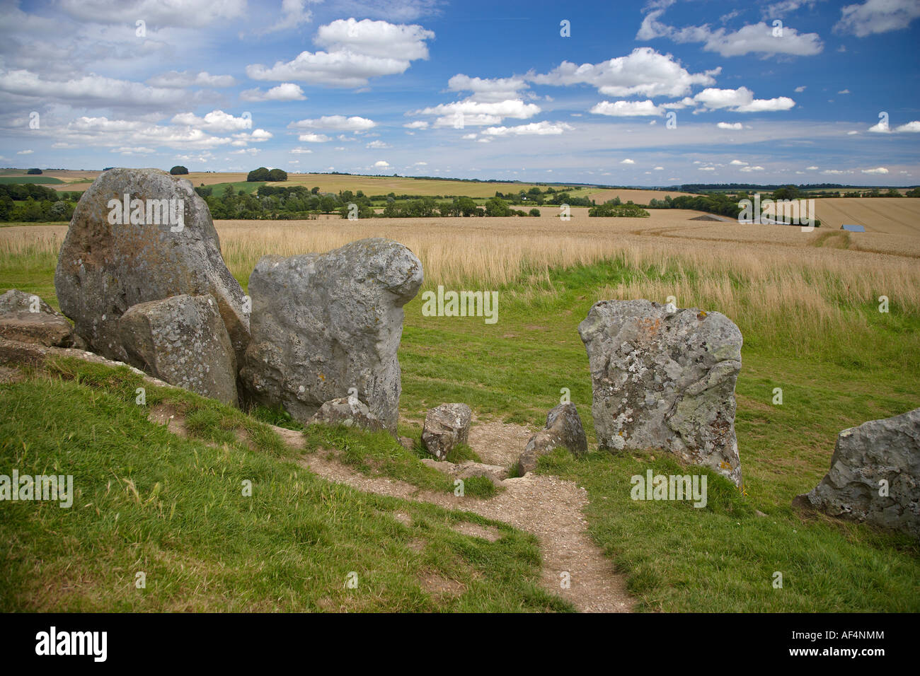 West Kennet Long Barrow, Avebury, Wiltshire, England UK Stock Photo - Alamy