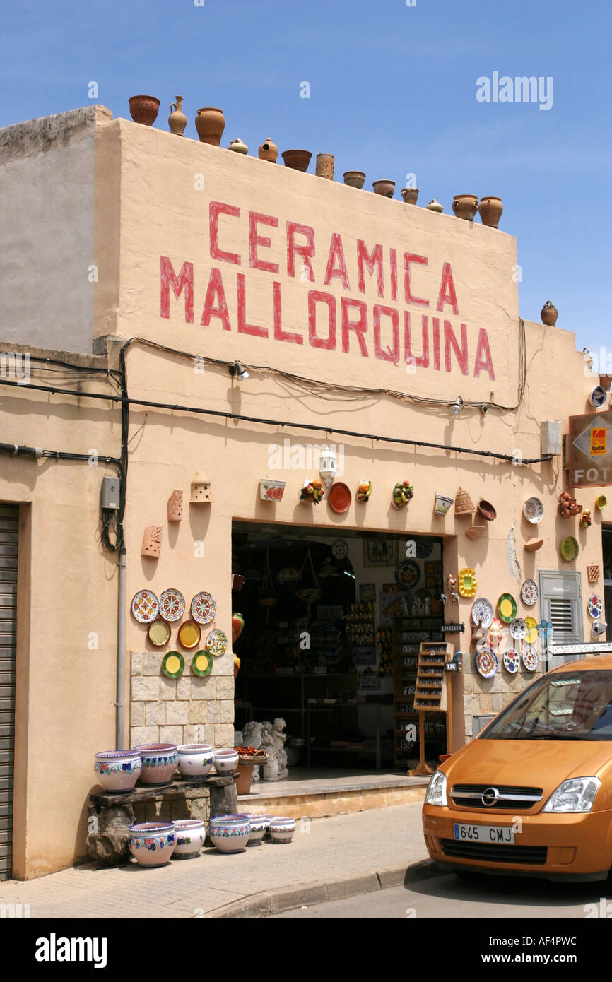 Ceramics Shop Stock Photos & Ceramics Shop Stock Images - Alamy