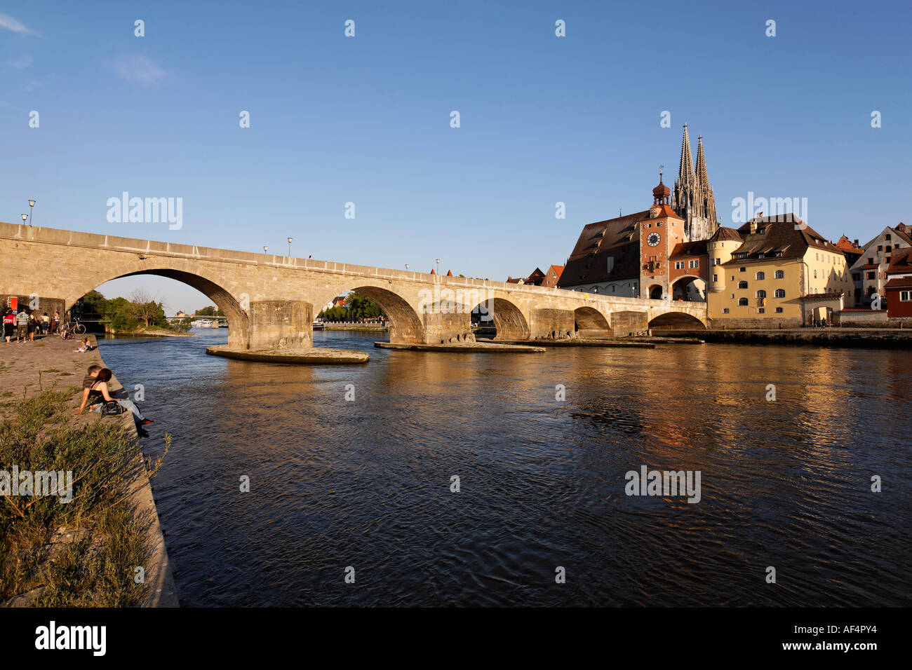 Stone Bridge Steinere Brücke Cathedral Old Town Skyline Danube river ...