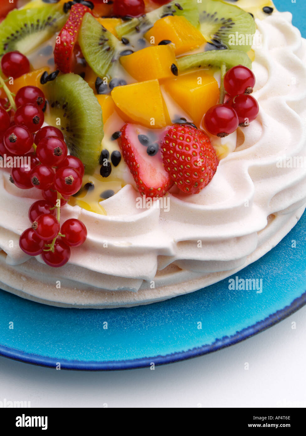 Meringue base desserts hi-res stock photography and images - Alamy