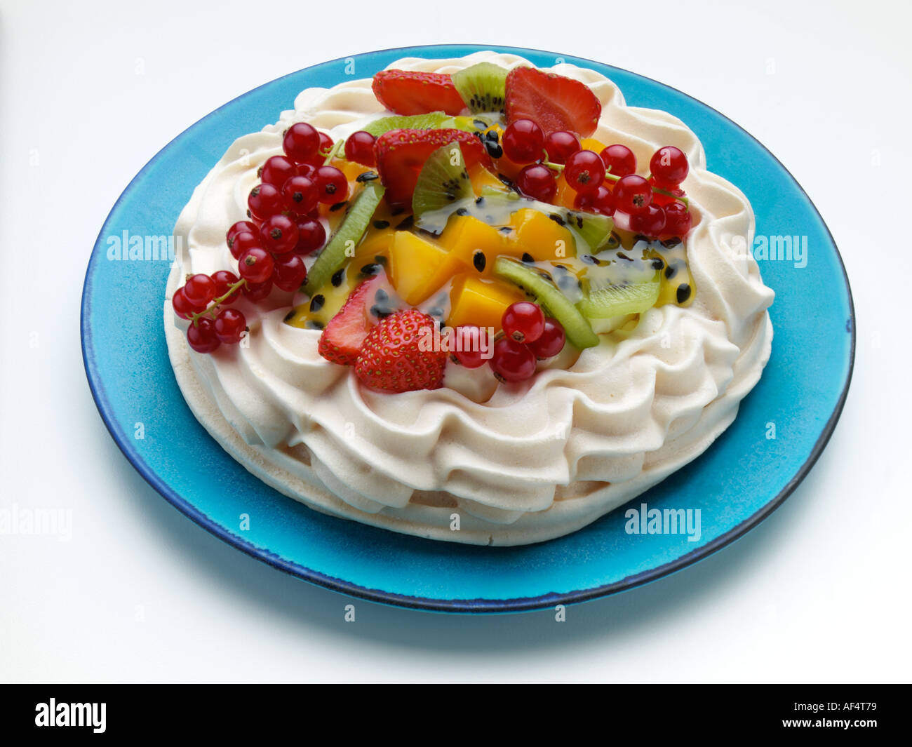 Meringue base desserts hi-res stock photography and images - Alamy