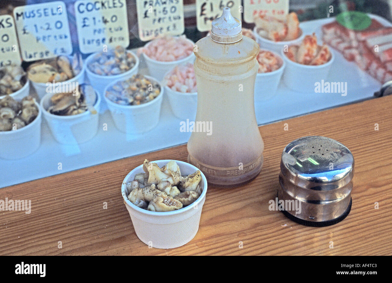 Whelk stall whelks hi-res stock photography and images - Alamy