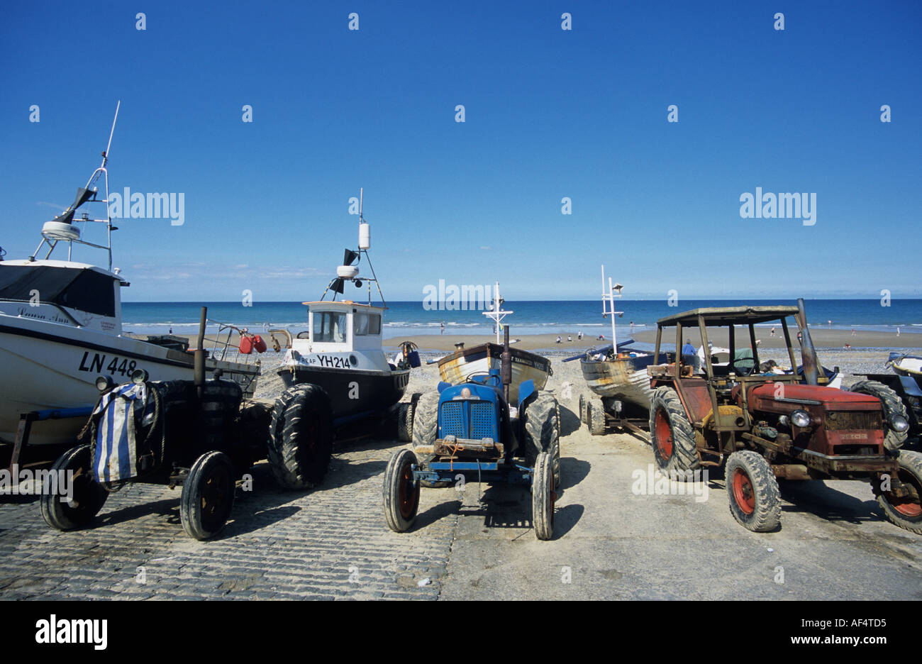 Old crab boats hi-res stock photography and images - Alamy