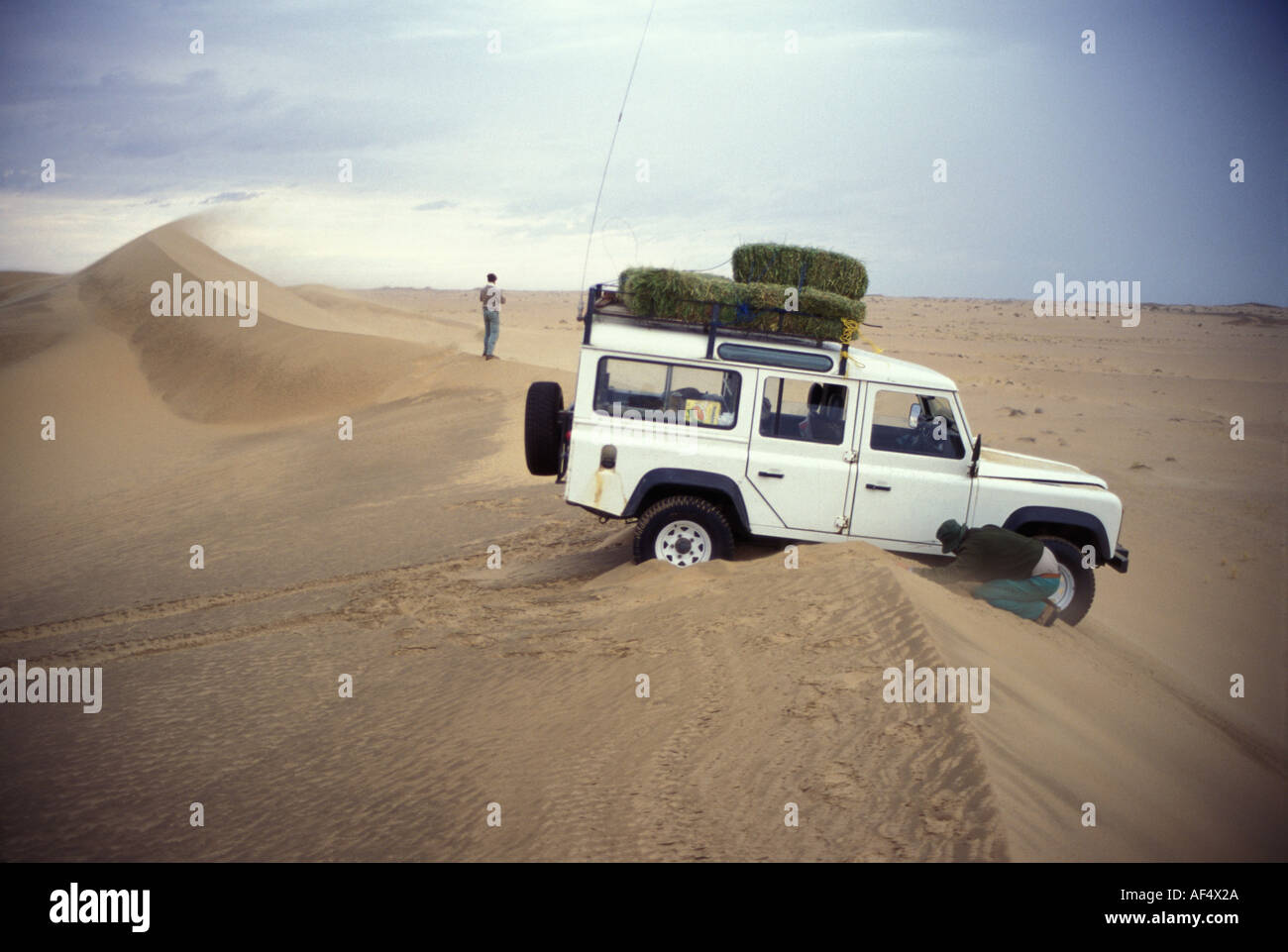 Land Rover stuck on top of a sand dune Namib Naukluft desert Stock ...
