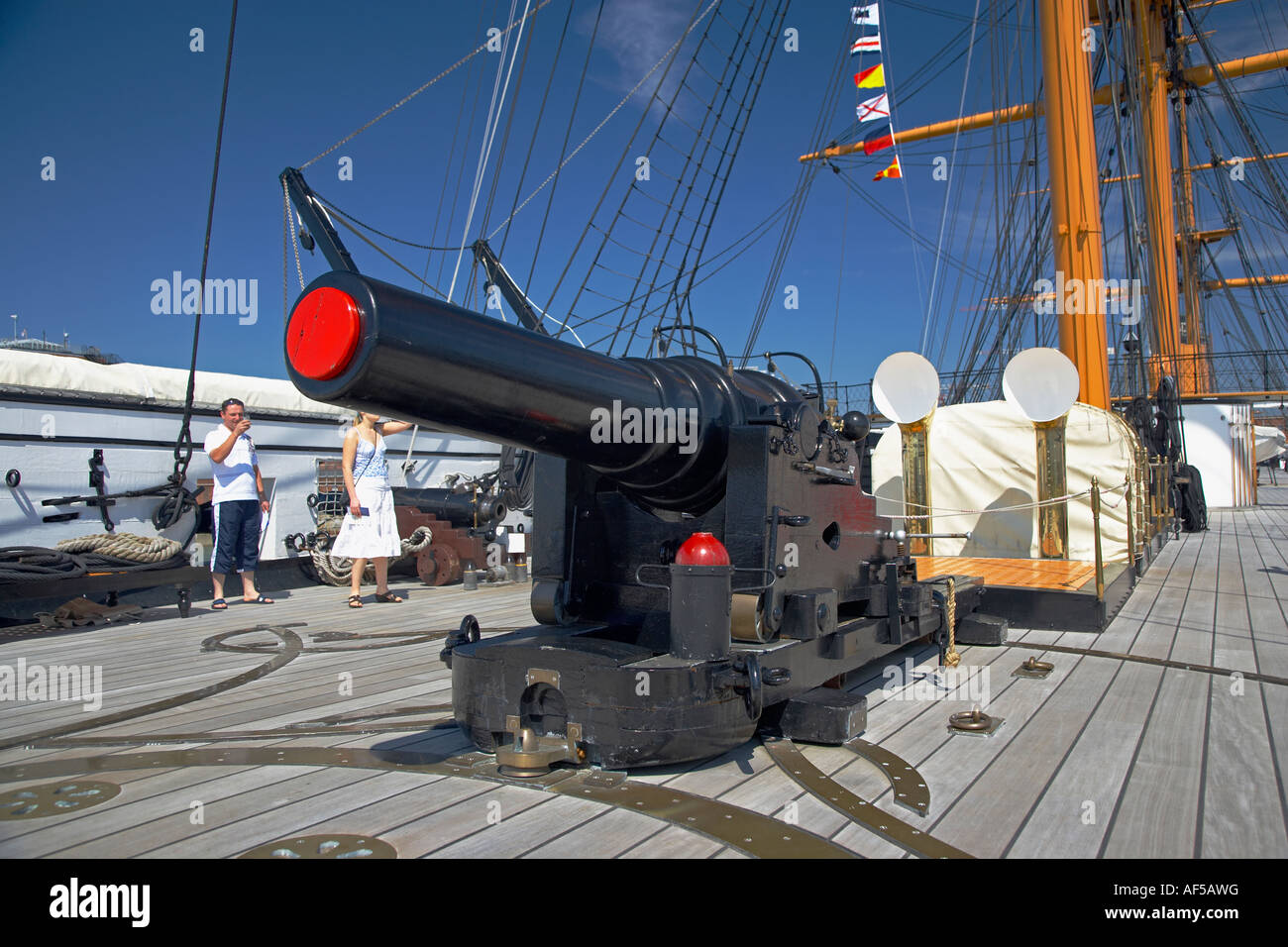 Ironclad canon battleship navy hi-res stock photography and images - Alamy