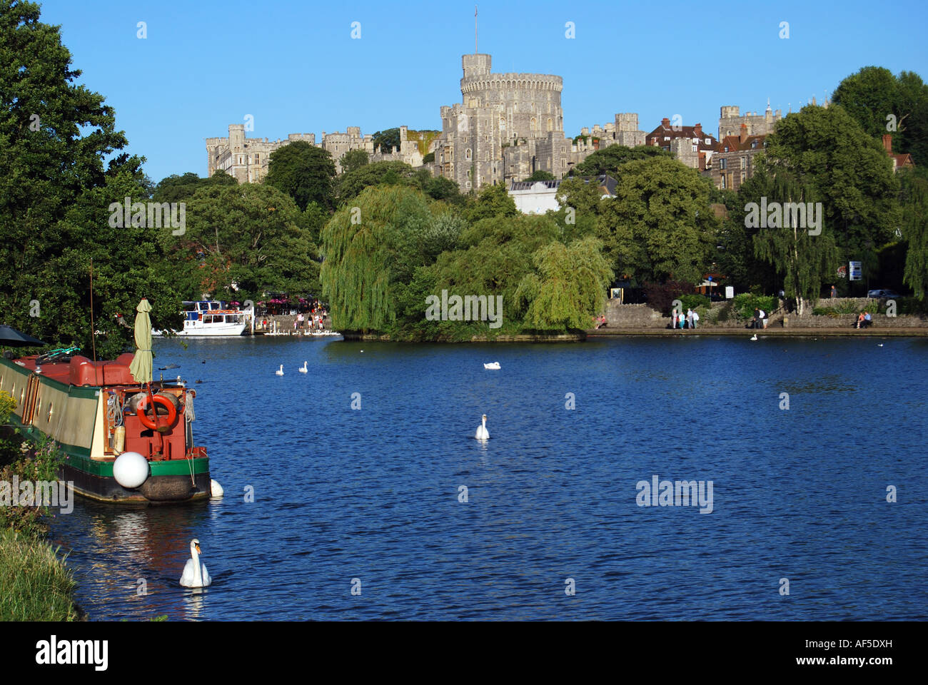 Windsor Castle River Stock Photos & Windsor Castle River Stock Images ...