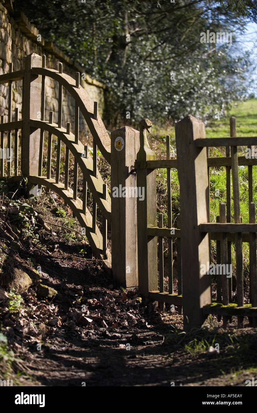 Kissing gate and swans head decorative woodwork on the Cotswold Way ...