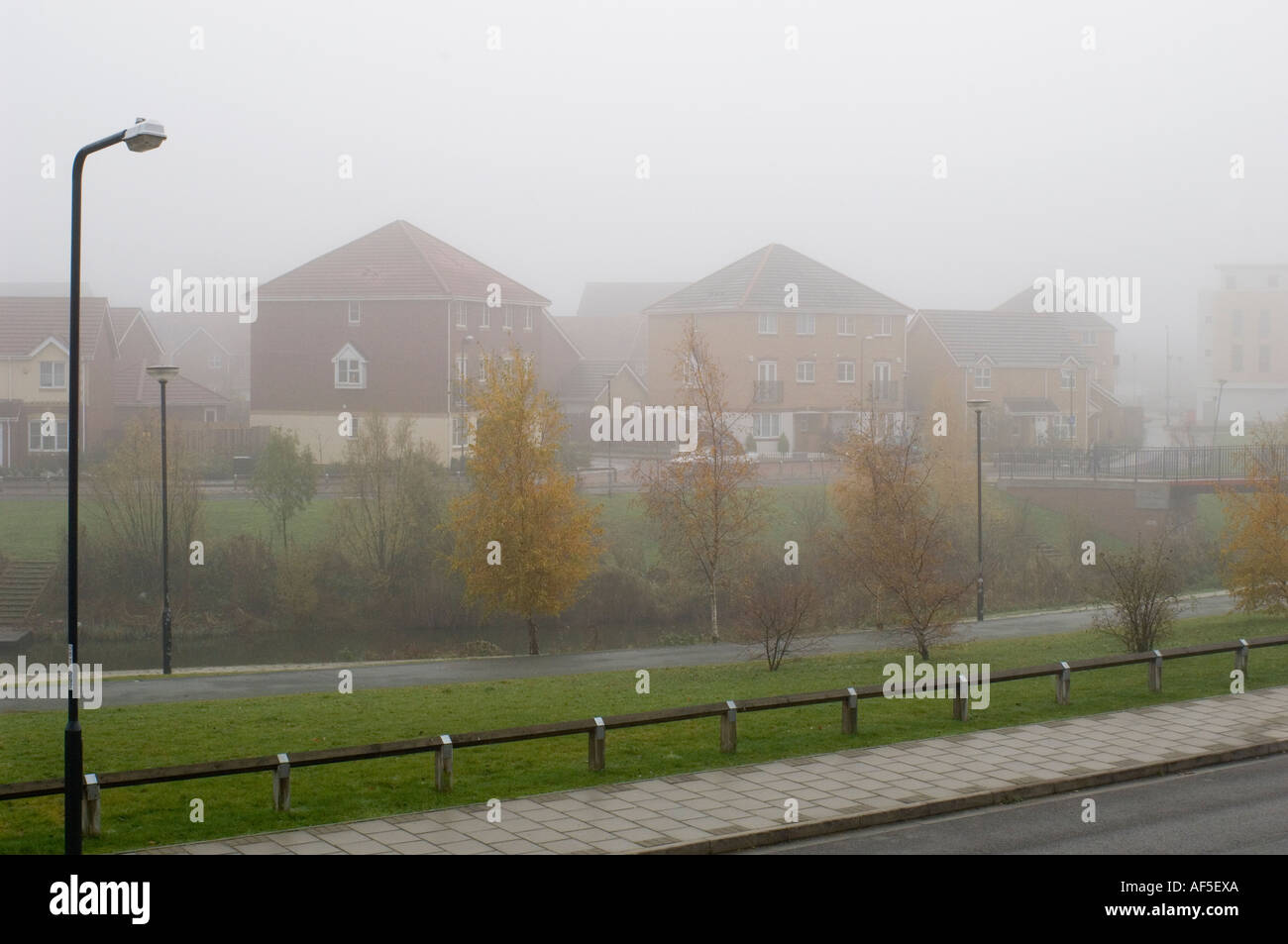 Mist london street hi-res stock photography and images - Alamy