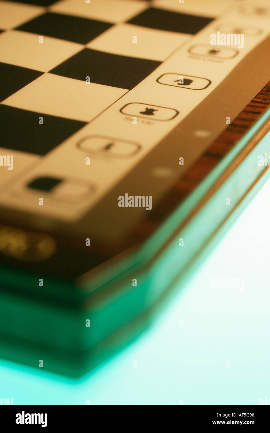 Computer chess hi-res stock photography and images - Alamy
