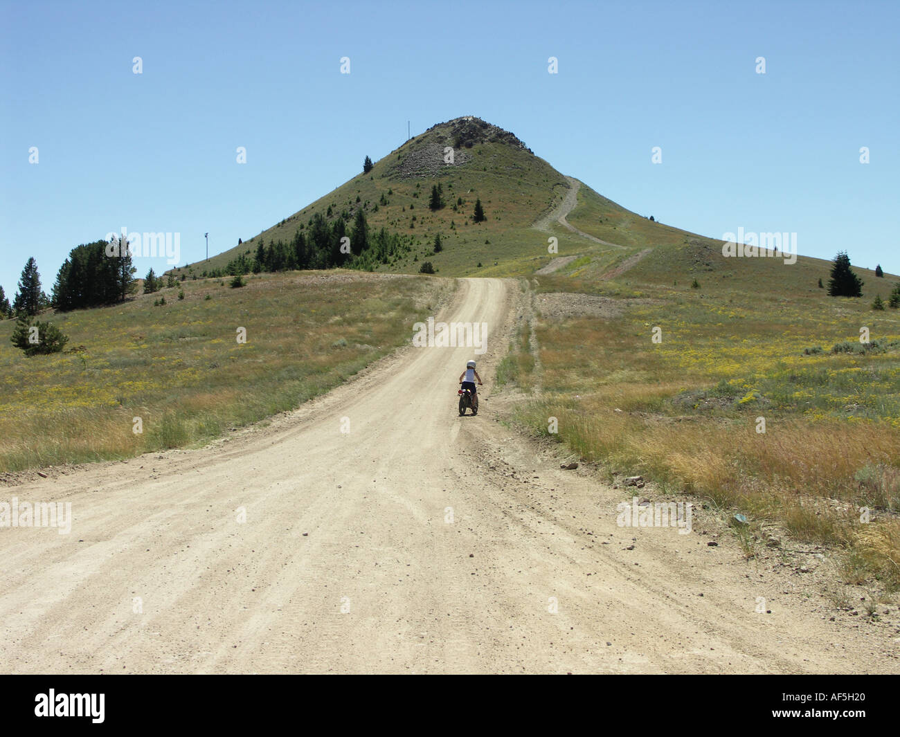Gravel road in open spaces hi-res stock photography and images - Alamy