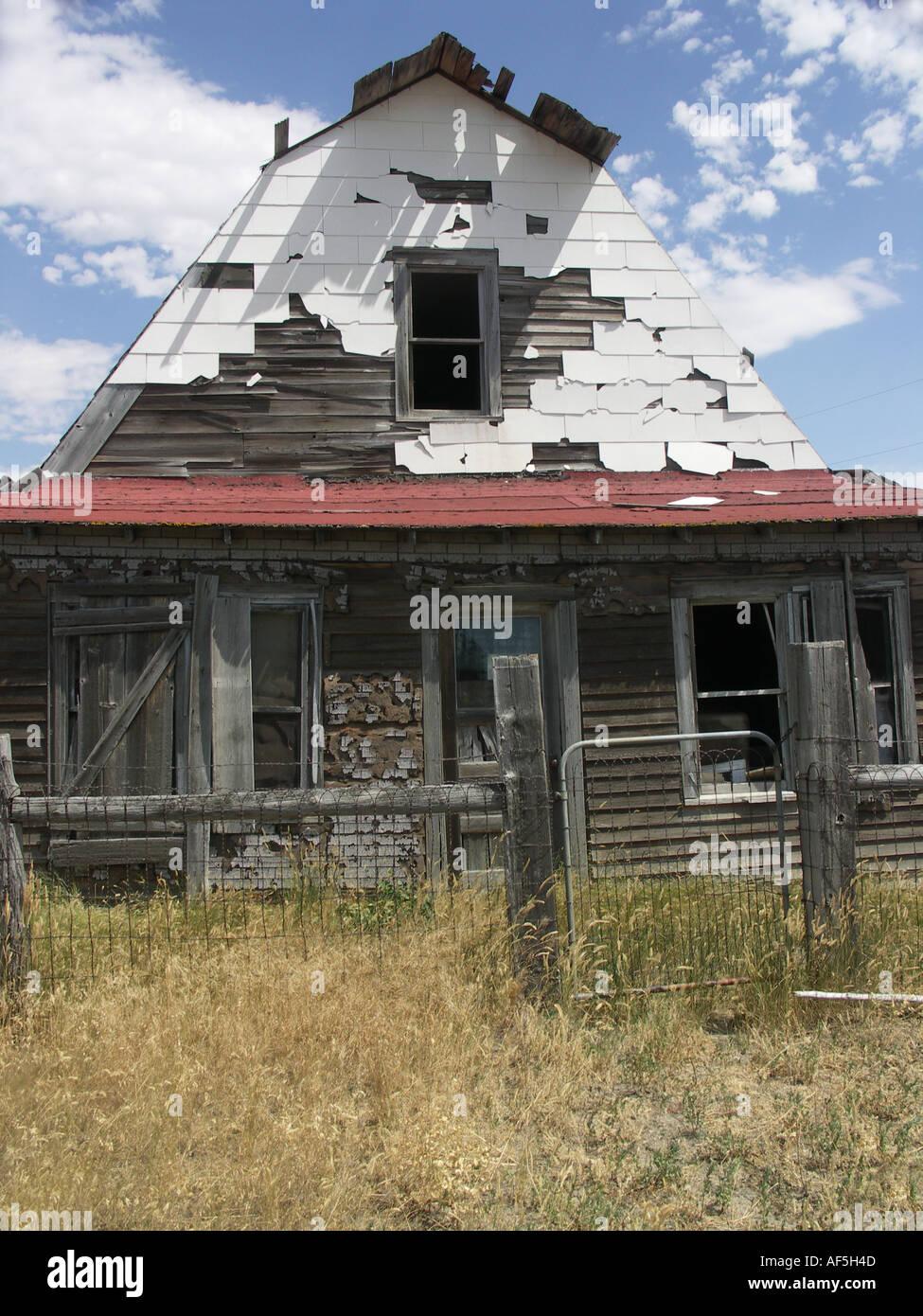 Disintegrating house hi-res stock photography and images - Alamy
