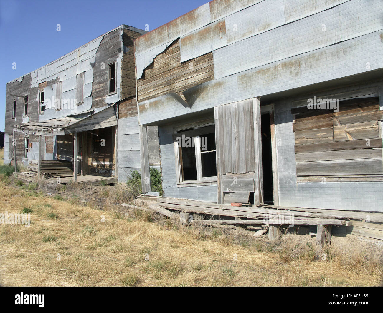 Worn out buildings hi-res stock photography and images - Alamy